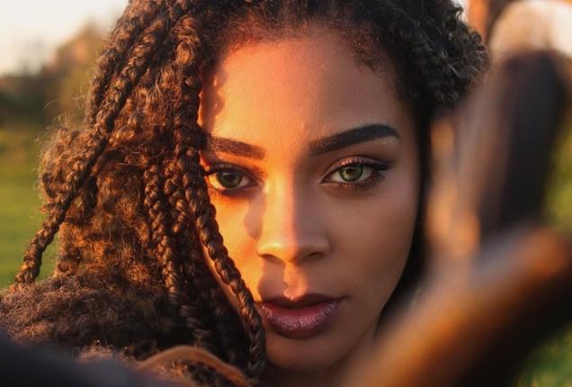 This is the face you’d do and give anything for. - Naomi White Goddess ...