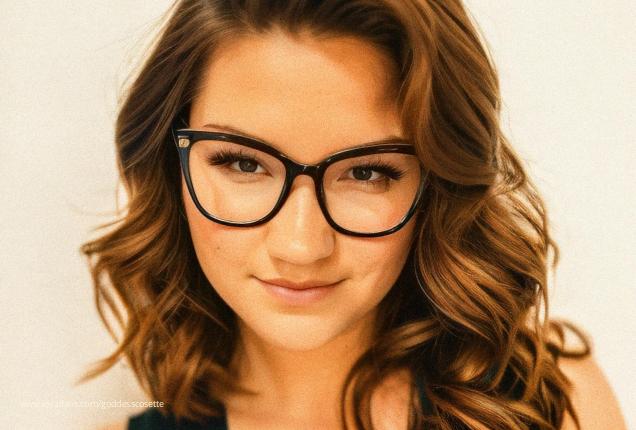 Sit pretty for your goddess - Goddess Cosette Official Profile | www ...