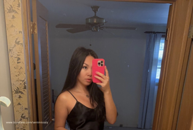 🖤 - Goddess Aly Official Photos | www.Loyalfans.com