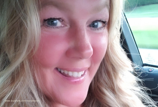 🙋🏼‍♀️ - MaryLeeXXX Official Photos | www.Loyalfans.com