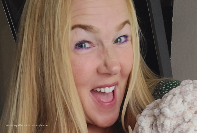 Live 1:55 p.m. Eastern until? Link in bio💚 - MaryLeeXXX Official Photos ...