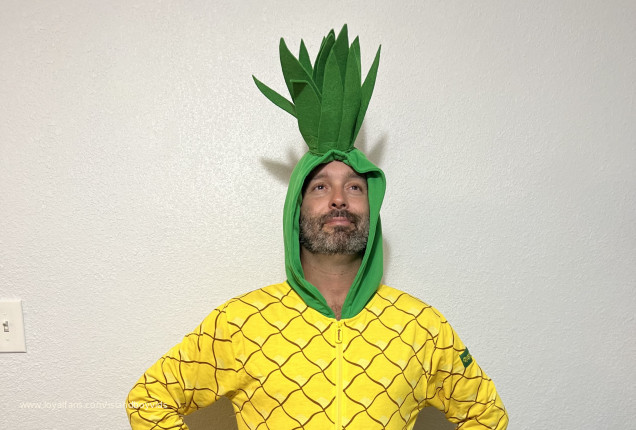 Hotwife Becky Tailor Drops Her Towel For Delivery Driver - Island Boy Vids Productions Official ...