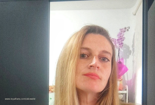 I'm a normal girl - AliceWild Official Photos | LoyalFans