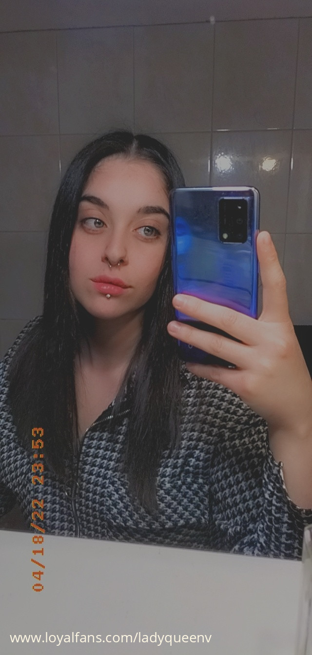 Violet Lady ’s Official Social Fan Page | LoyalFans