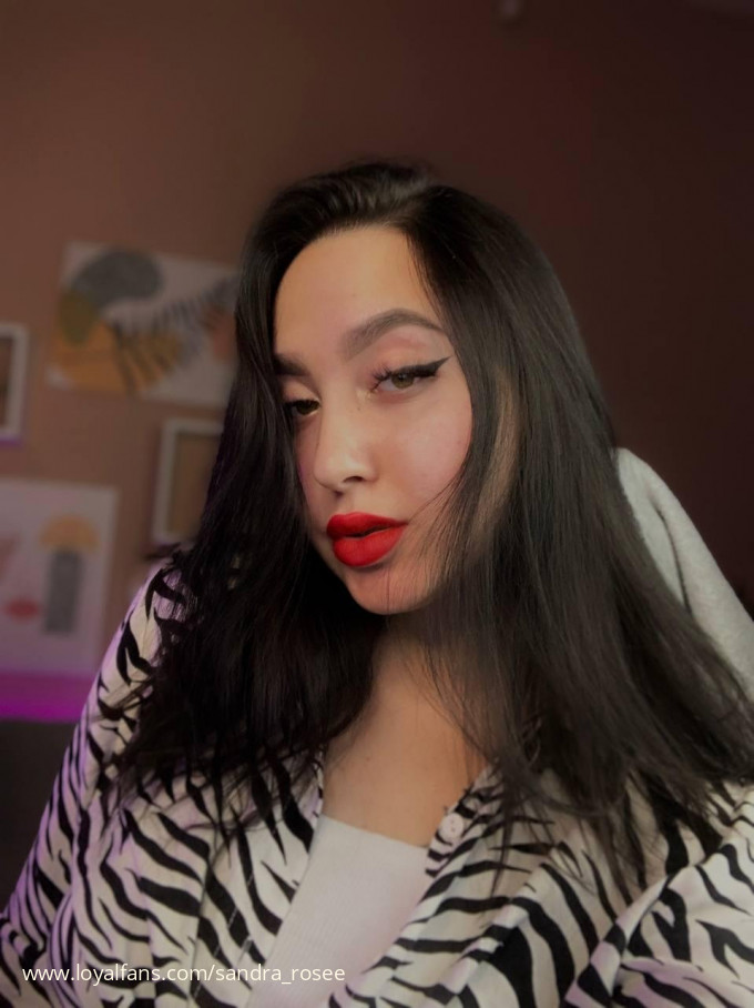 I thought you needed to see my beauty, right now 💄😉 - SandraRosee Domme ...