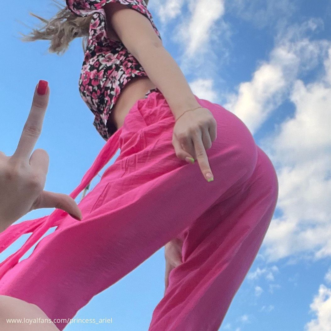 Domme Ariel's videos and clips | Official account | LoyalFans