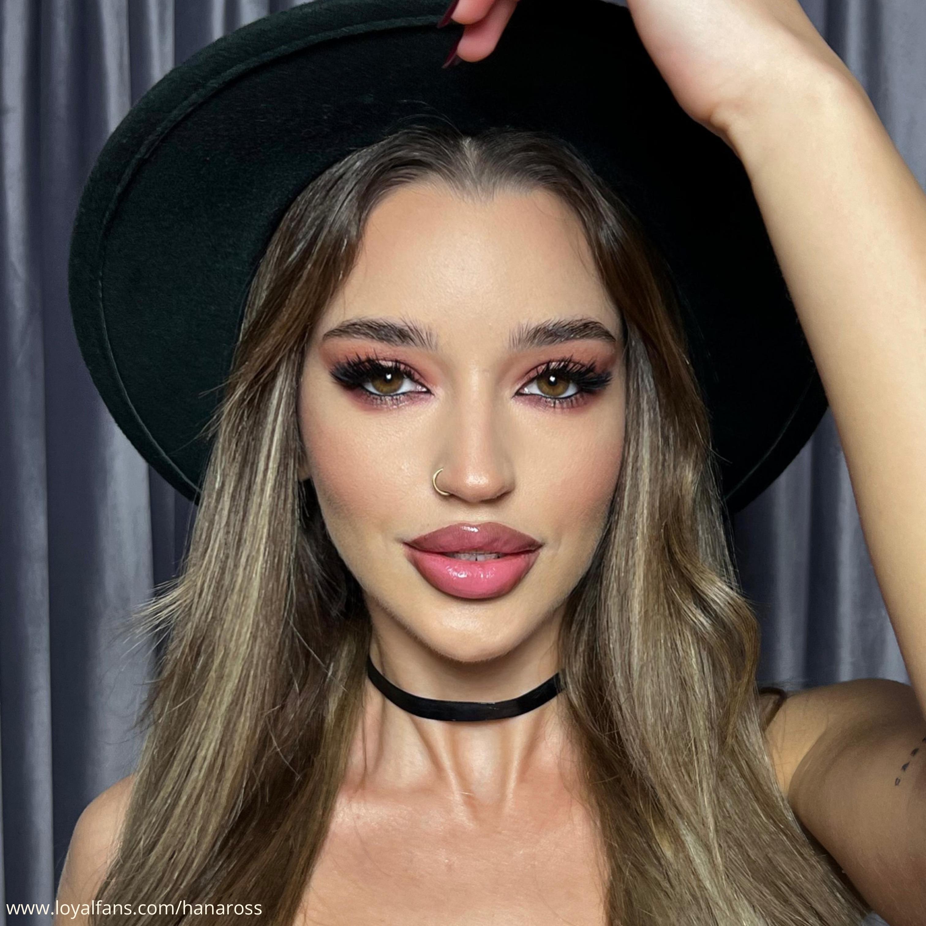 HanaRoss’s Official Social Fan Page | LoyalFans
