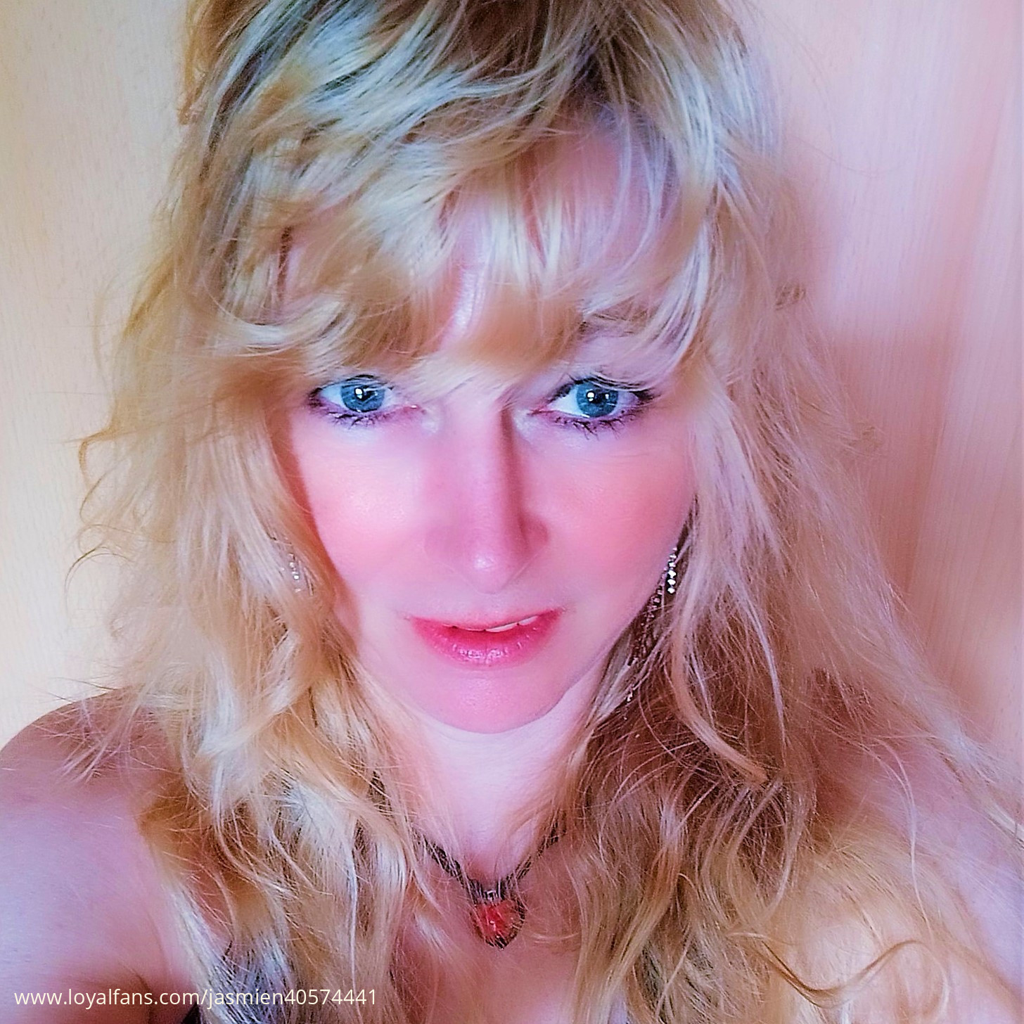 Wildfee's videos and clips | Official account | LoyalFans