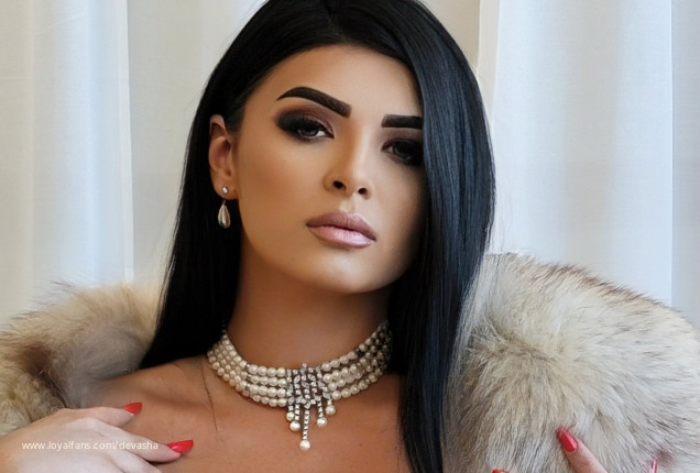 Sensual smoke - Devasha Official Profile | www.Loyalfans.com