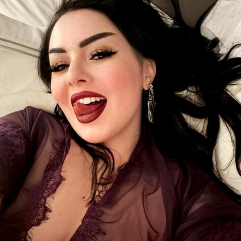 Cameron Layne Femdom's Personalized Video Shout-Outs | LoyalFans