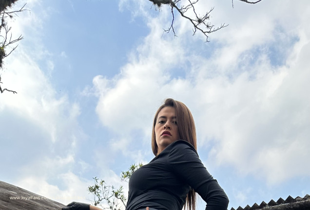 Only for boot lickers - Kalindagoddess Official Photos | LoyalFans