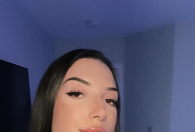 Lil bikini livestream on LF 👙 - Goddess Fortuna Findom Femdom Fetish ...