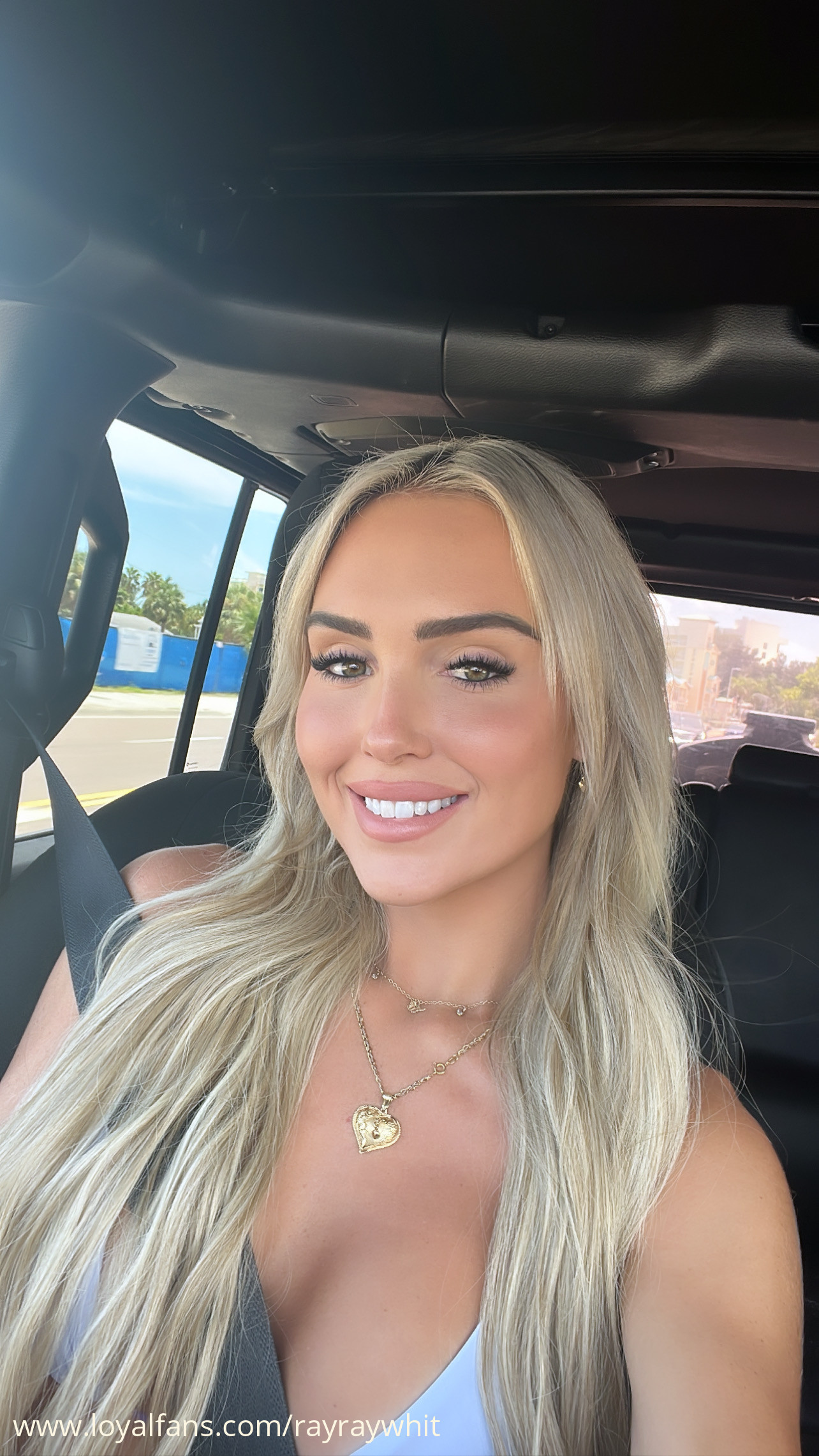Goddesss Ray's Official Social Fan Page | LoyalFans
