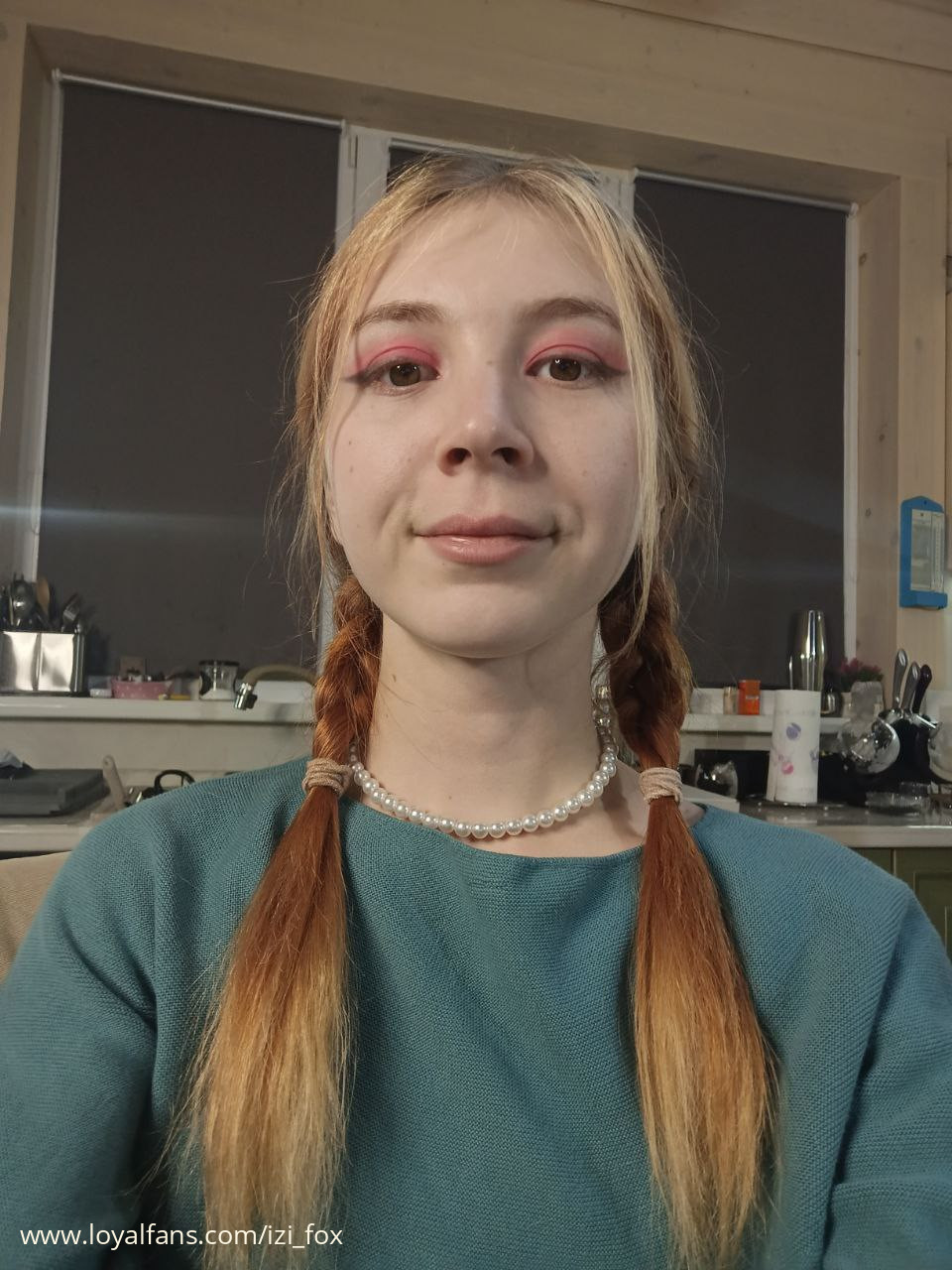 izi fox’s Official Social Fan Page | LoyalFans