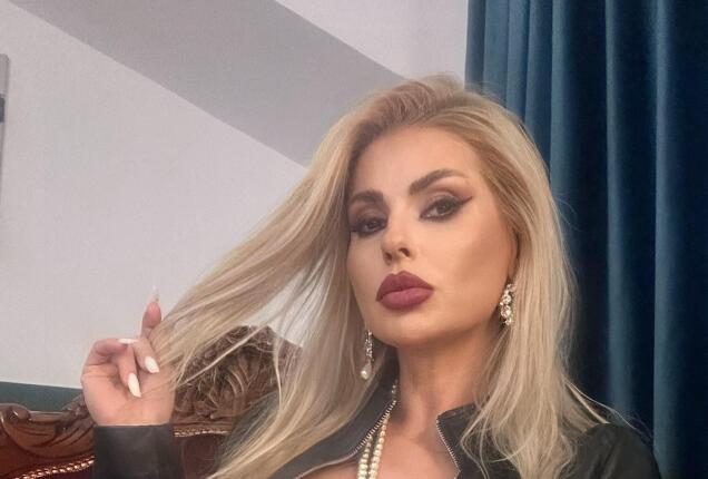 Long nails temptation - Mistress Lexy Noir Official Photos | www ...