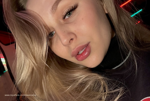 Here is Elsa again 👅 - EwansElsa Official Photos | www.Loyalfans.com