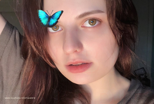 Pov Facesitting Tease Ru Valerie Official Profile