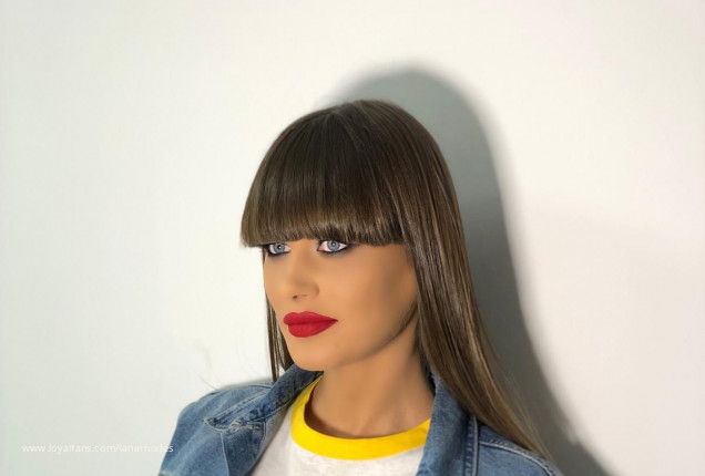 𝒲𝒶𝓁𝓁𝑒𝓉 𝓂𝒾𝓁𝓀𝒾𝓃𝑔. - Lana Rhodes Official Photos | LoyalFans