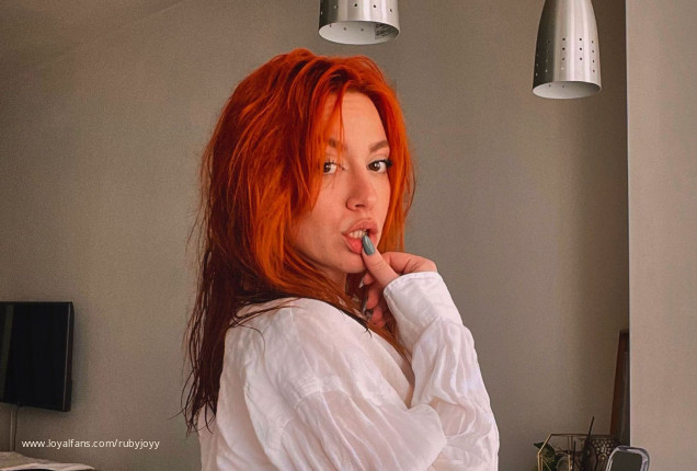 Foxy lady ... - Ruby Vibe Official Photos | www.Loyalfans.com