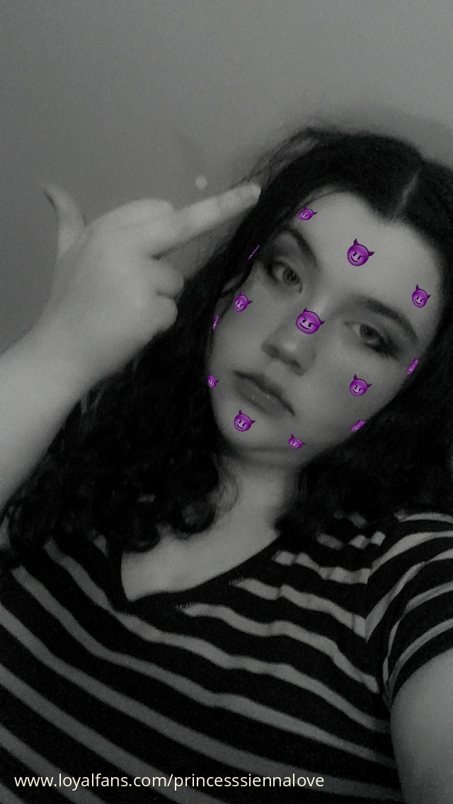 Princess Sienna Love’s Official Social Fan Page | LoyalFans
