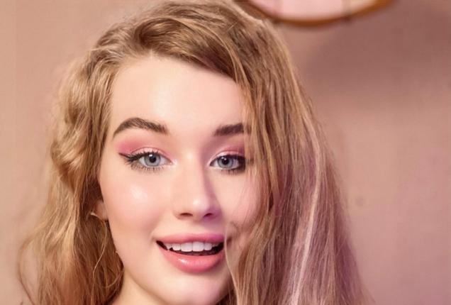 My smile for you 😇 - PISSING AGNES Official Photos | LoyalFans