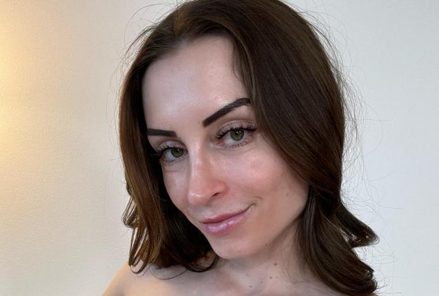 It's officially my highest earning month EVER on LoyalFans since I ...