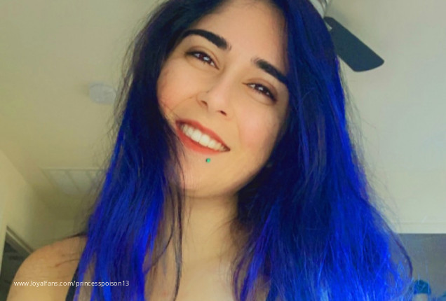 Princess Poison Smells Miss Murdah's Stinky Feet! - PrincessPoison13 ...