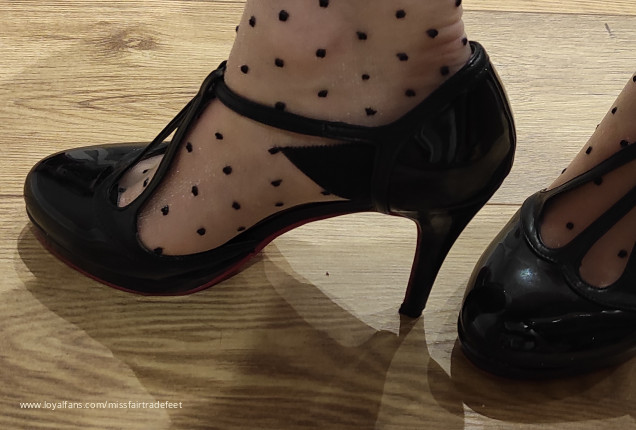 Footboy at the Mercy of Two Goddesses - Miss Fair Trade Feet Official ...