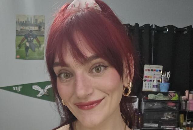 Goon for Mommy's sweaty stinky fucking feet. You are going to stroke ...