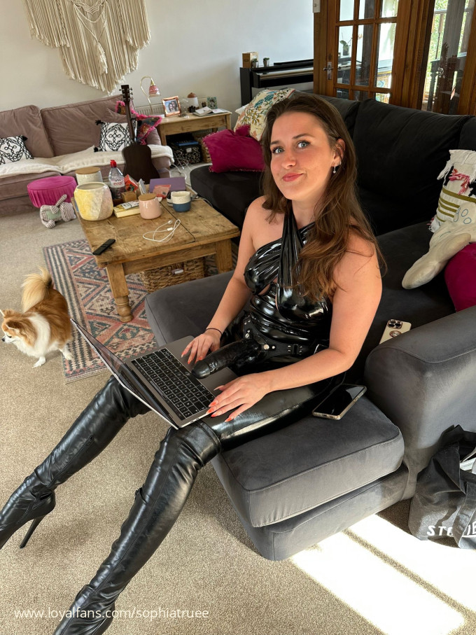 BTS: Ultimate Strap-on & PVC Worship - Miss Sophia Truee FINDOM FEMDOM MINDFUCK Official Photos ...