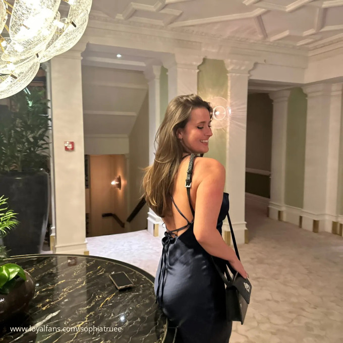 Living In Luxury Miss Sophia Truee Findom Debt Humiliation Official 4253