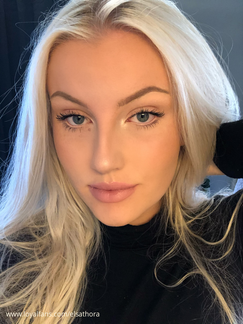 Elsathora’s Official Social Fan Page | LoyalFans