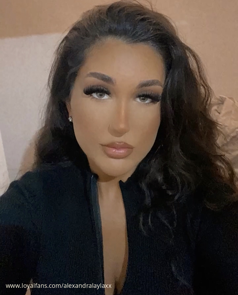 AlexandraLaylaxx’s Official Social Fan Page | LoyalFans
