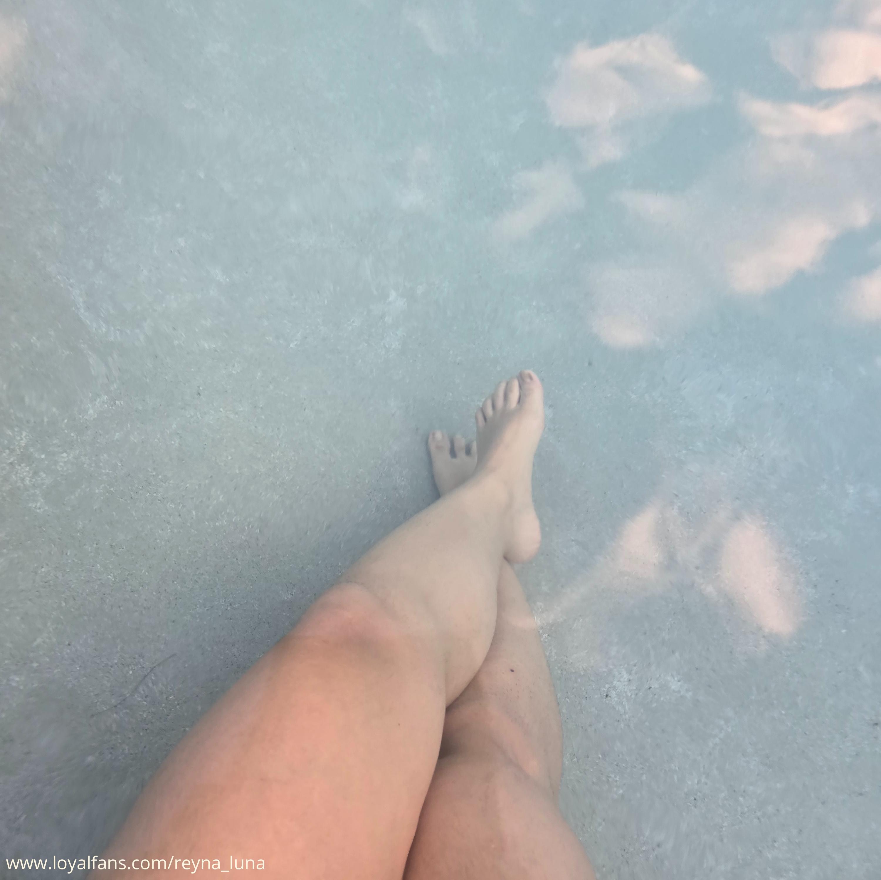 Reyna_Luna’s Official Social Fan Page | LoyalFans