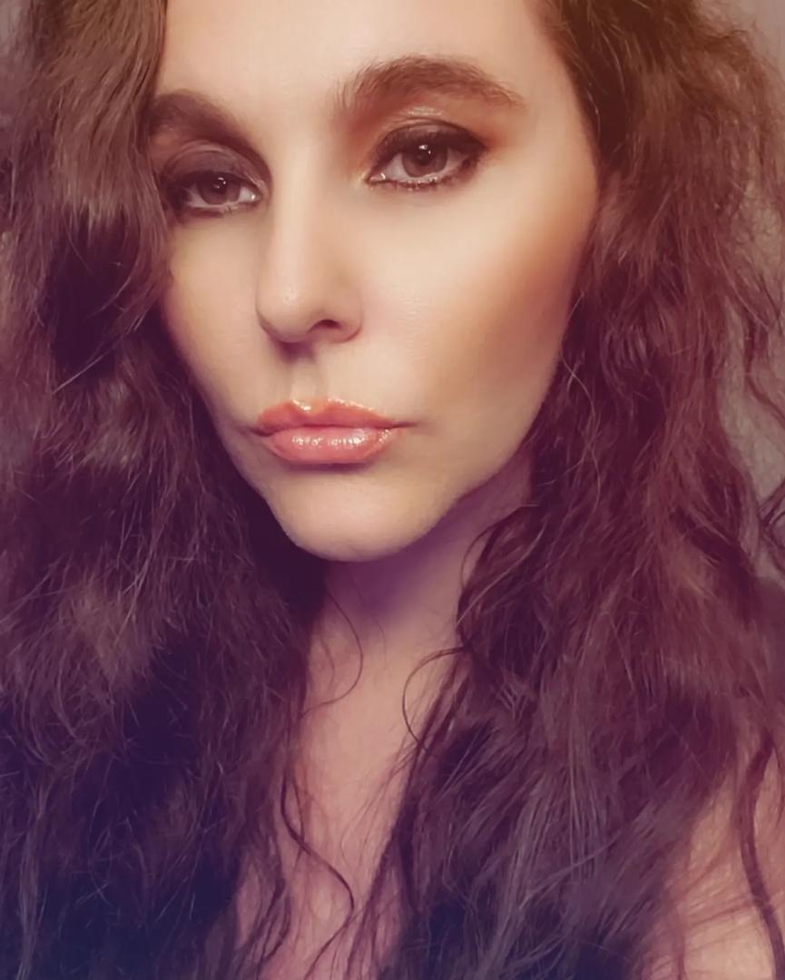 Leann Rydes’s Official Social Fan Page | LoyalFans