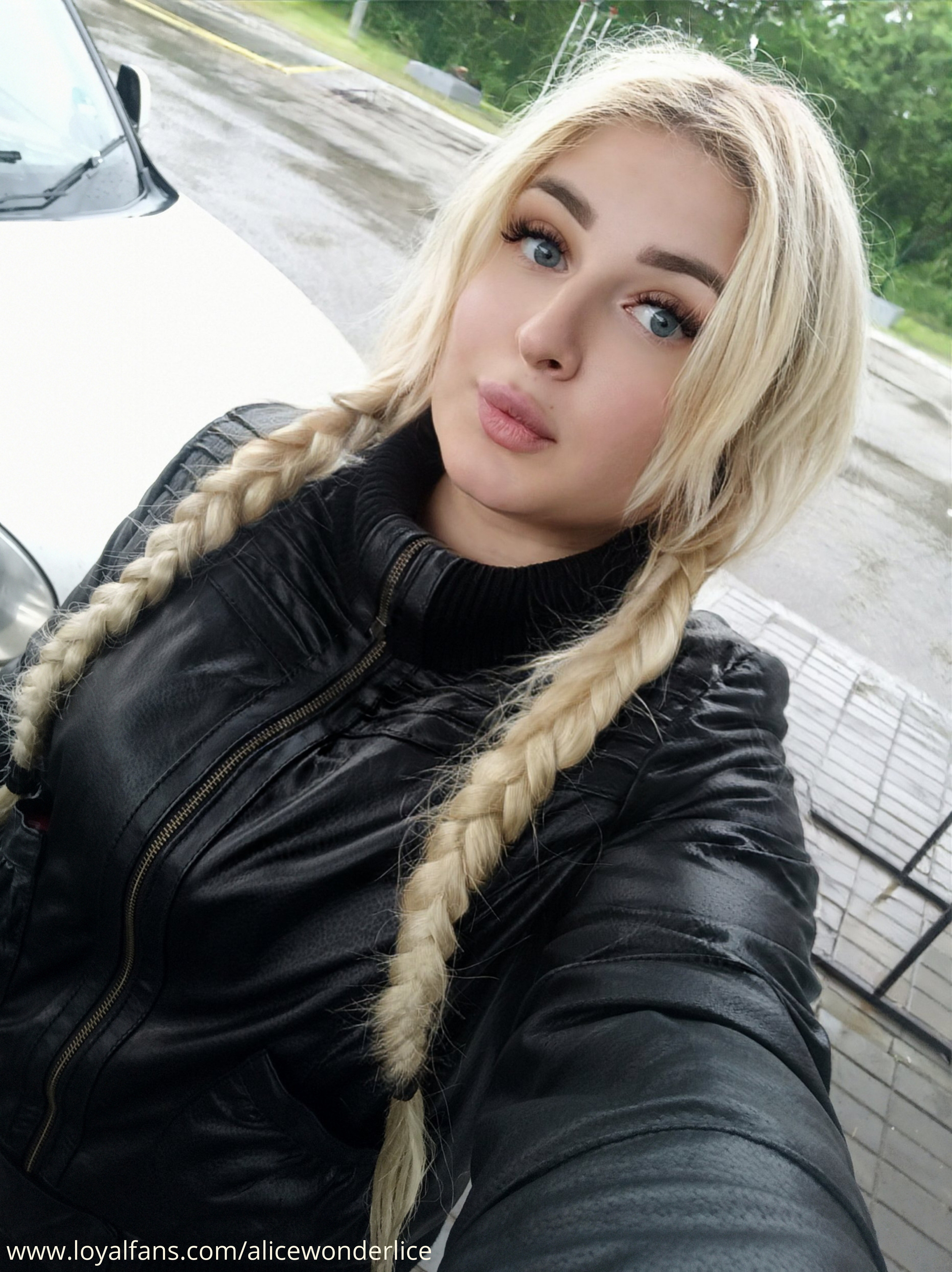 Alice Wonderlice's videos and clips | Official account | LoyalFans