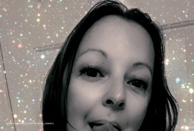 Going LIVE for the first time in about 5 mins! 😄 - Melanie Sweets ...