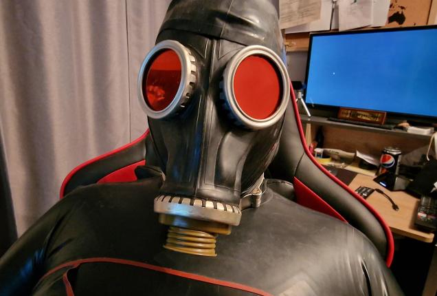 Happy Gas Mask Monday - Rubbersubmission Official Photos | www ...