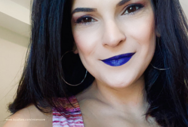 Too tight! - Mio Moore Official Profile | www.Loyalfans.com