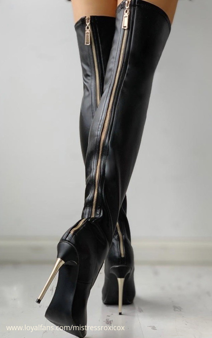 Mistress Roxi Cox's Official Social Fan Page | LoyalFans