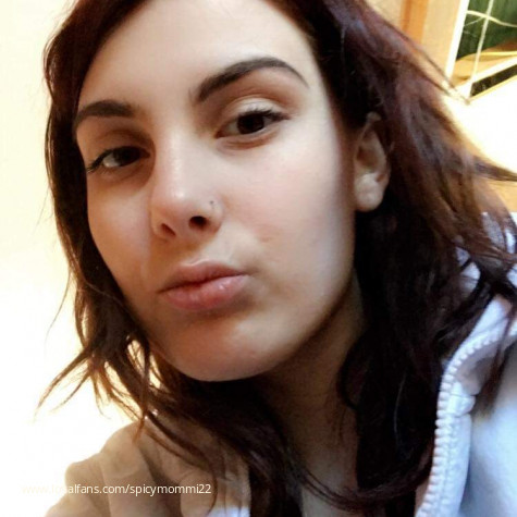 Spicymommi22’s Official Social Fan Page | LoyalFans
