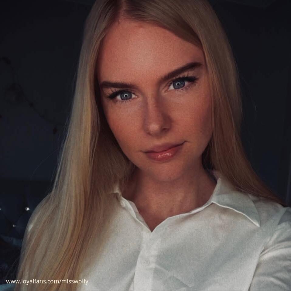 Miss Wolfy’s Official Social Fan Page | LoyalFans