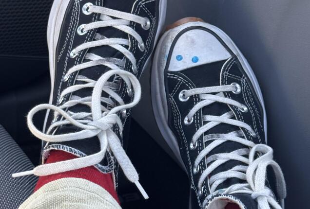 Converse addicts this is 4 u - Goddess333anaiz Official Photos | LoyalFans