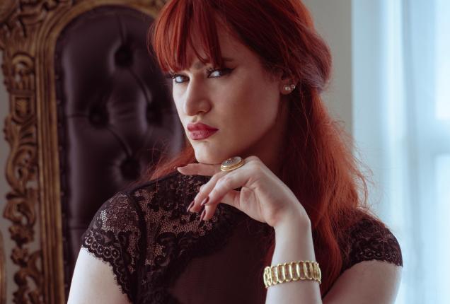 Dangeling perfection - The Lady Lux Official Photos | LoyalFans