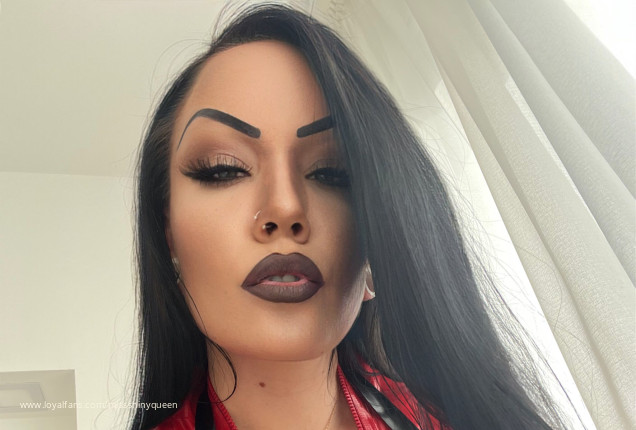 Worship my nylon stockinged legs - Miss Shiny Queen Official Profile ...