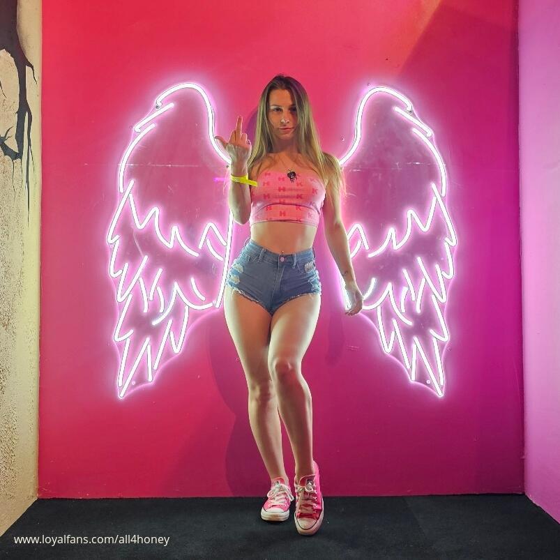 Princess Honey's videos and clips | Official account | LoyalFans