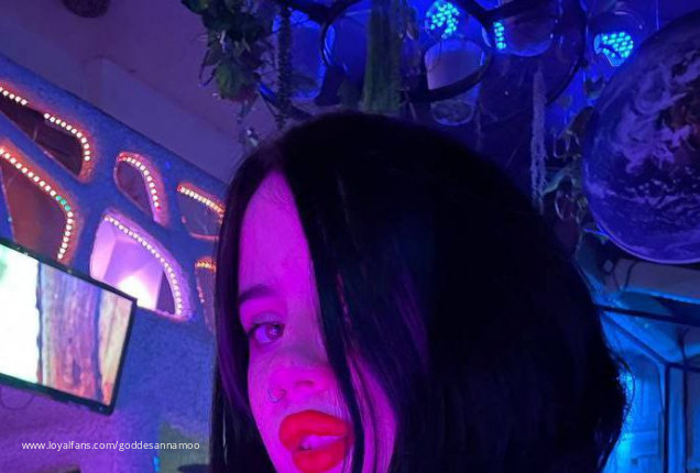 The goddess wants attention and pleasure, are you ready to give it to me? - GoddessAnna Official ...