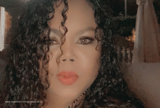 Enchanting eyes of dominance - Goddess Asha Official Profile | www ...