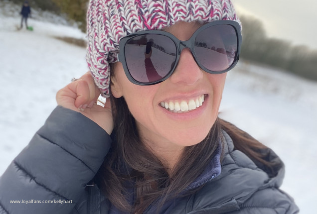 Hello everyone - Kelly Hart Official Photos | www.Loyalfans.com