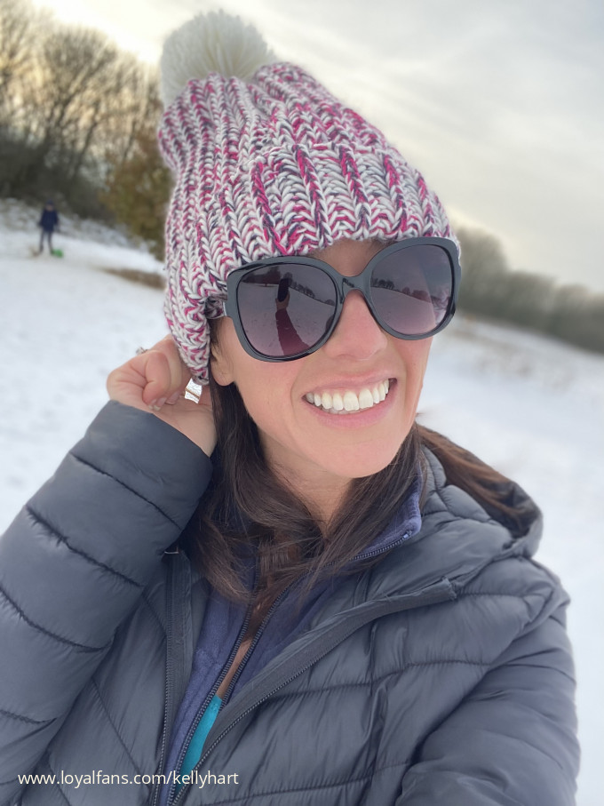 Hello everyone - Kelly Hart Official Photos | www.Loyalfans.com